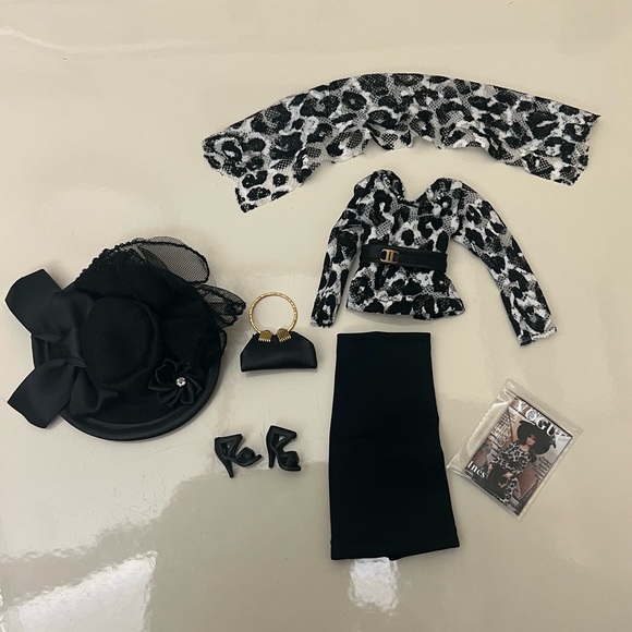 Barbie | Toys | Barbie 7 Piece Outfit Topbelt Skirt Magazine Shoes ...